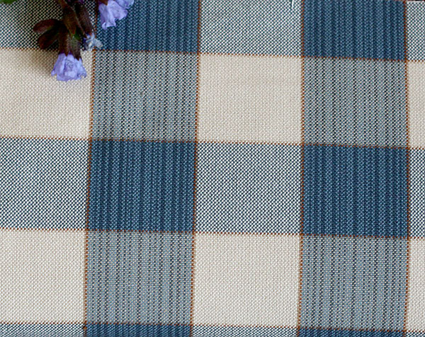 Blårutigt möbeltyg i eko-bomull | Broarne.se