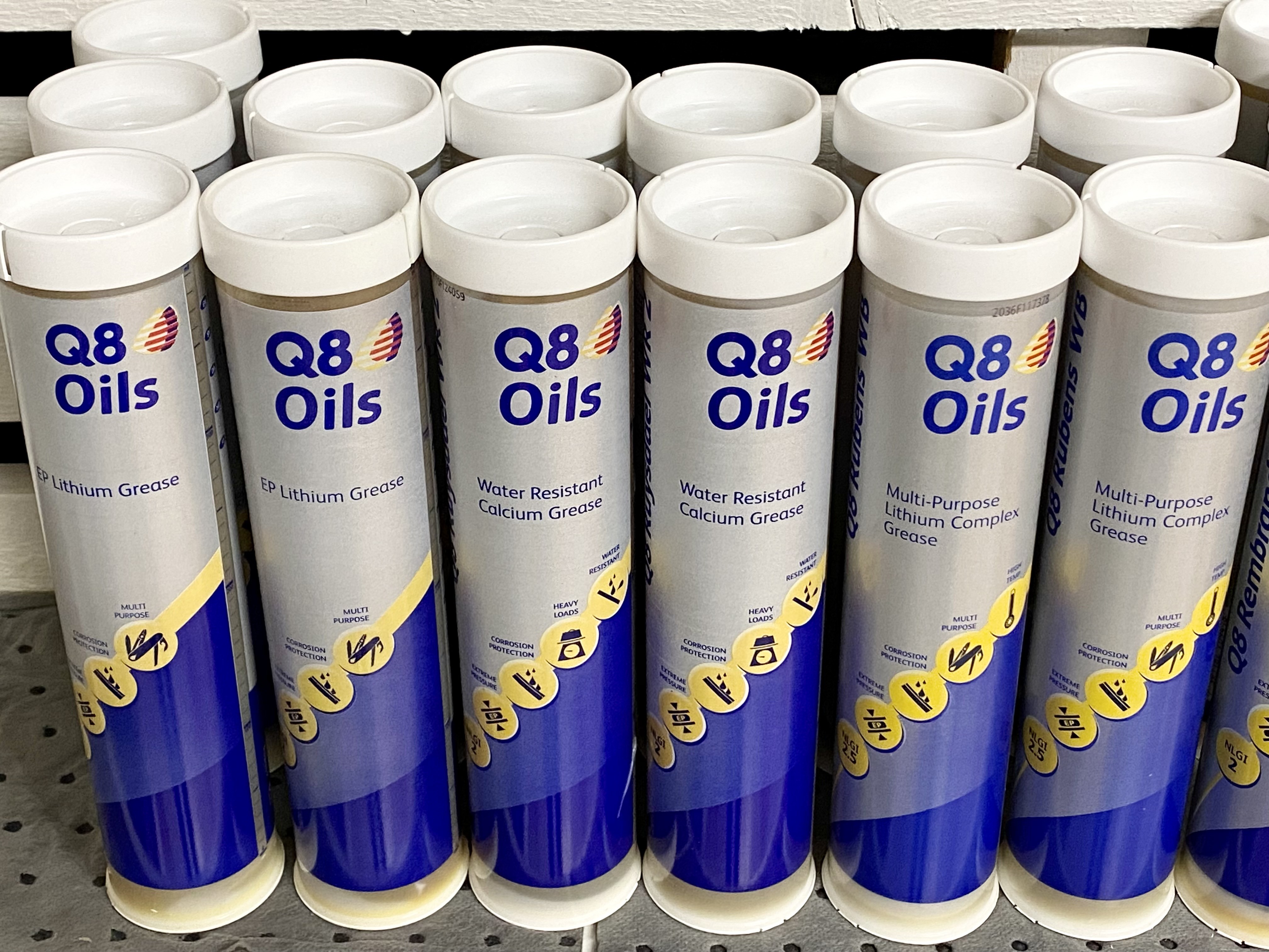 Köp Q8 RUYSDAEL WR2 PATRON - Högkvalitativt Motorolja