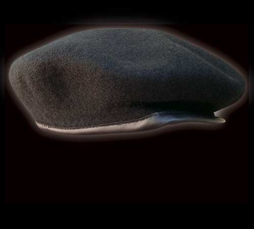 Svart militär basker, commando basker, basker säljes